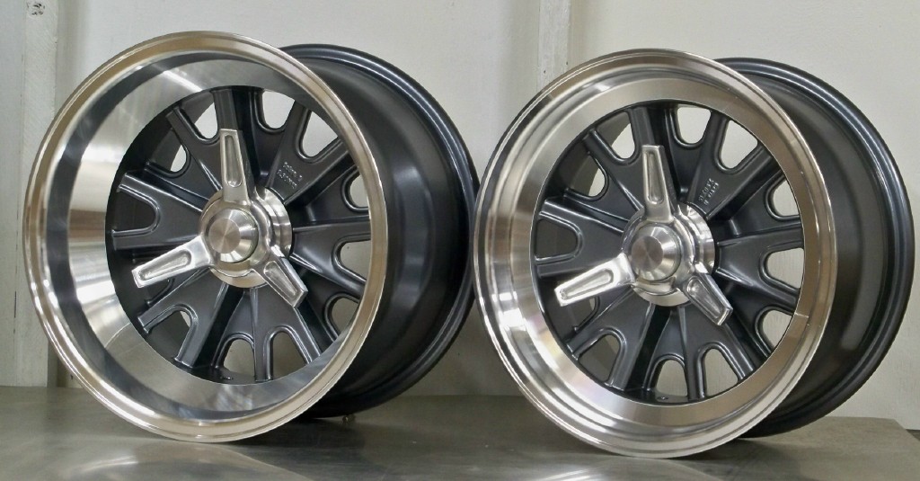 HA02 CCX Kit Set Of 4 15 Inch Wheels Plus Adapter Spinner Kit