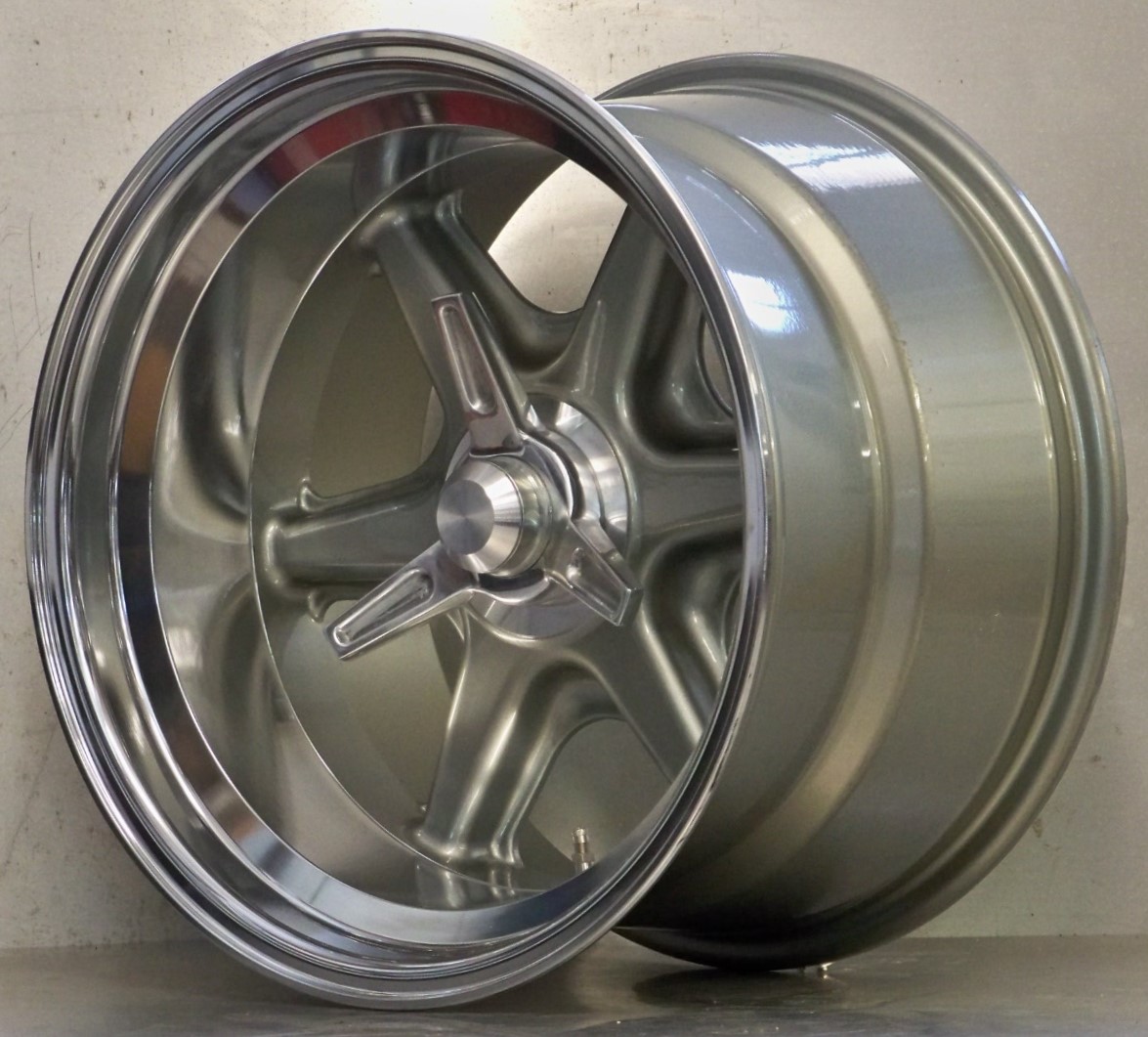 VINTAGE BR SERIES 15 17in : Vintage Wheels, Mustang, Hot Rod and Muscle Car